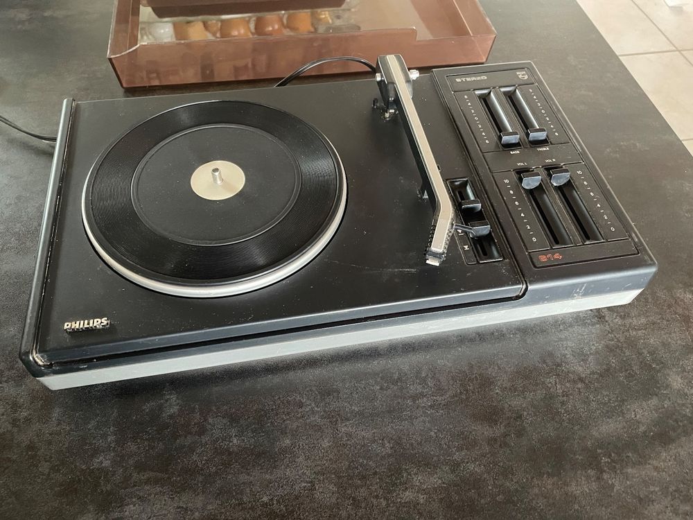 Platine Vinyle Tourne-Disque Philips 614 Années 70 (Defekt) in ...