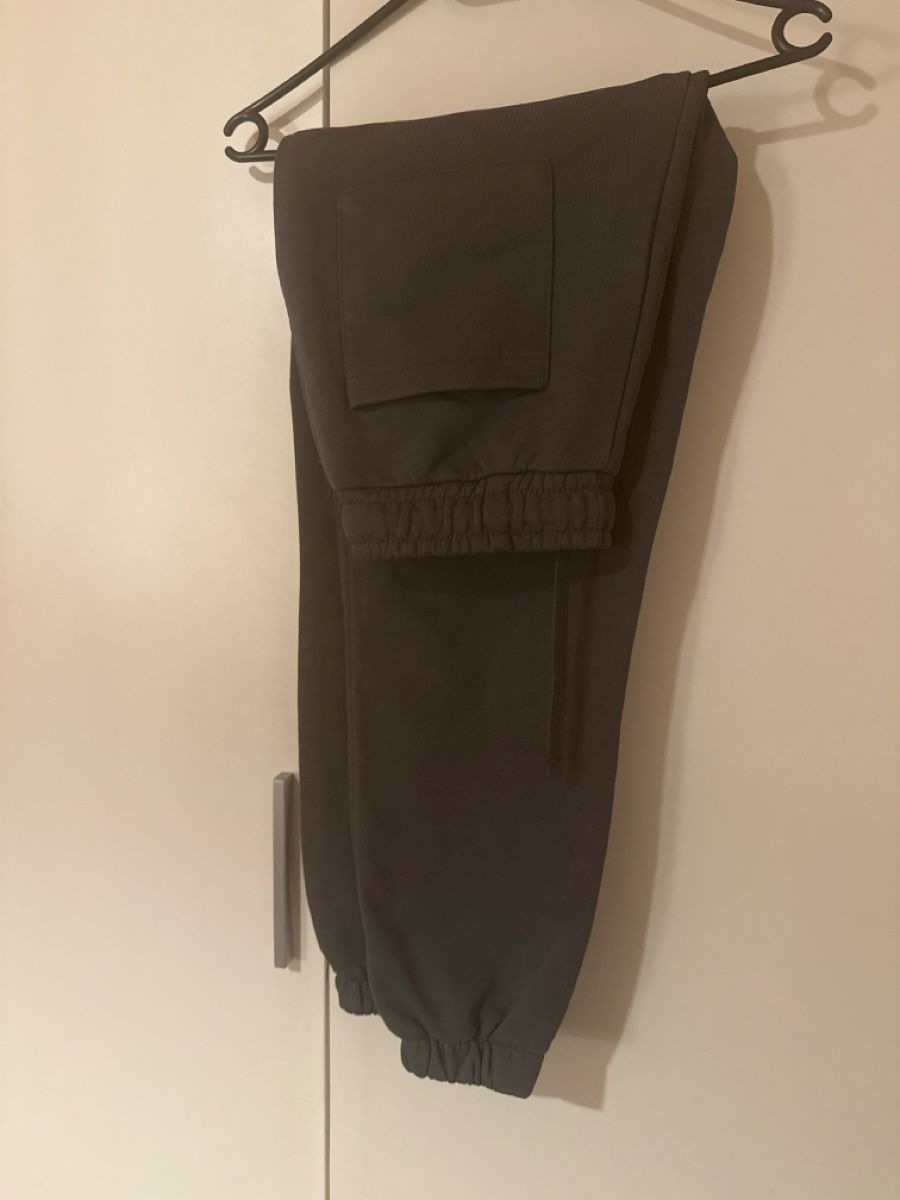 training gris (Neuf (Voir description)) à Choëx pour CHF 7 – avec ...