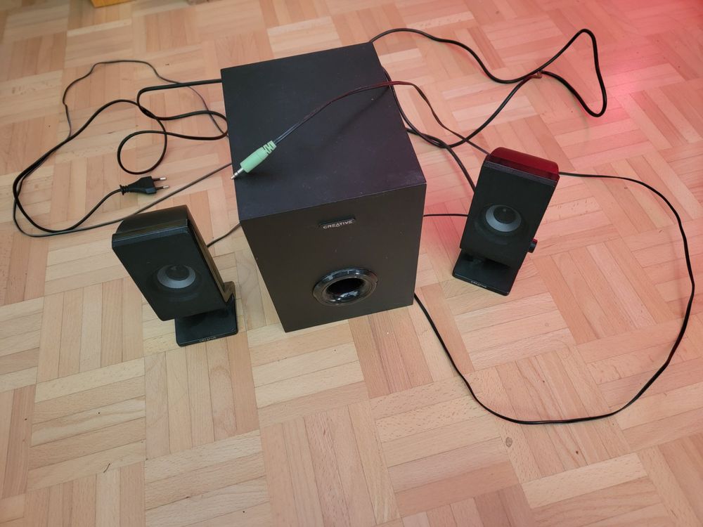 Creative Surround Speaker System + Audio-Out für Verbindung (Gebraucht ...