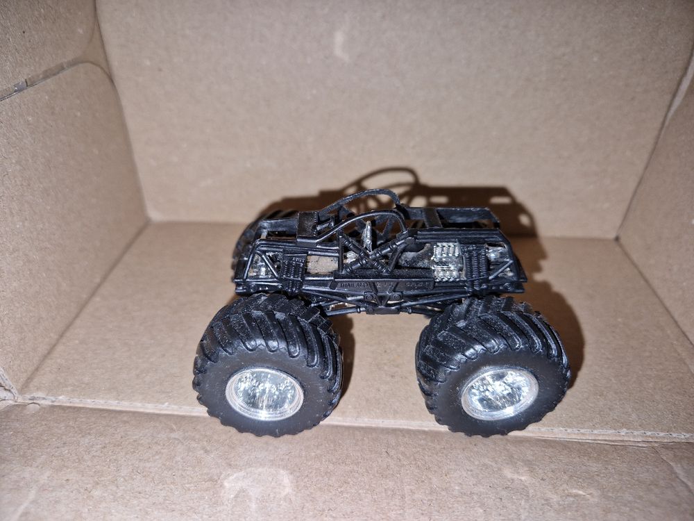 Hot Wheels Plain Silver Monster Jam Truck pure black small (Gebraucht ...