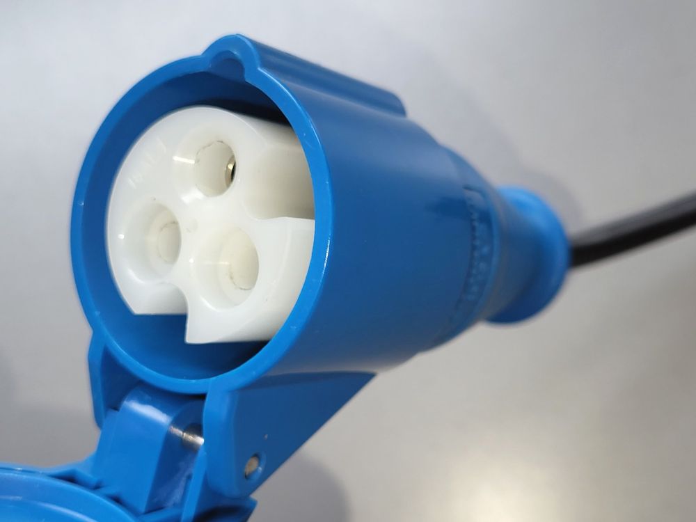 Camping Stromadapter mit CEE-Kupplung + Kombi-Schukostecker | Kaufen ...