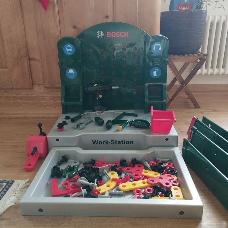 Kinderwerkstatt Bosch Work-Station inkl. Aku-Bohrer (Gebraucht) in ...
