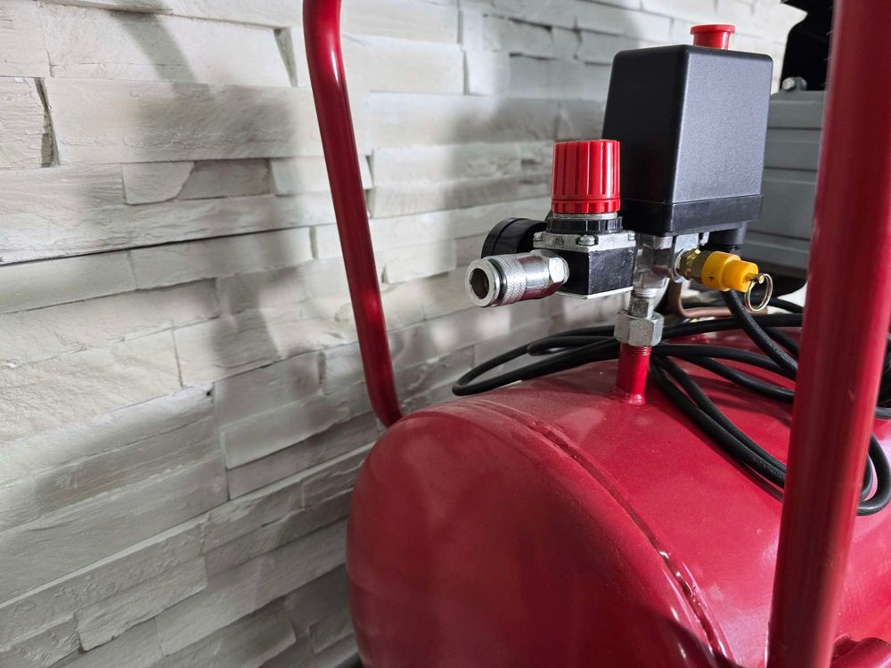 Druckluft Kompressor 50 Liter Druckluftkompressor Kolben (Gebraucht) in ...