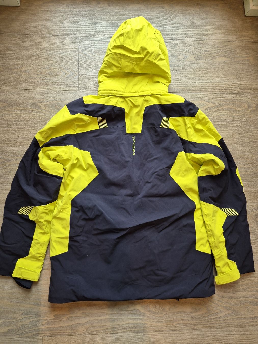 Skijacke Spider XL (Neu (gemäss Beschreibung)) in Lufingen für CHF 250 ...