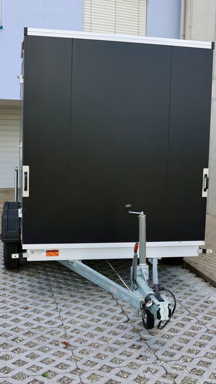 Kofferanhänger Vezeko schwarz 3m Türe Kastenanhänger 2700kg | Kaufen auf Ricardo