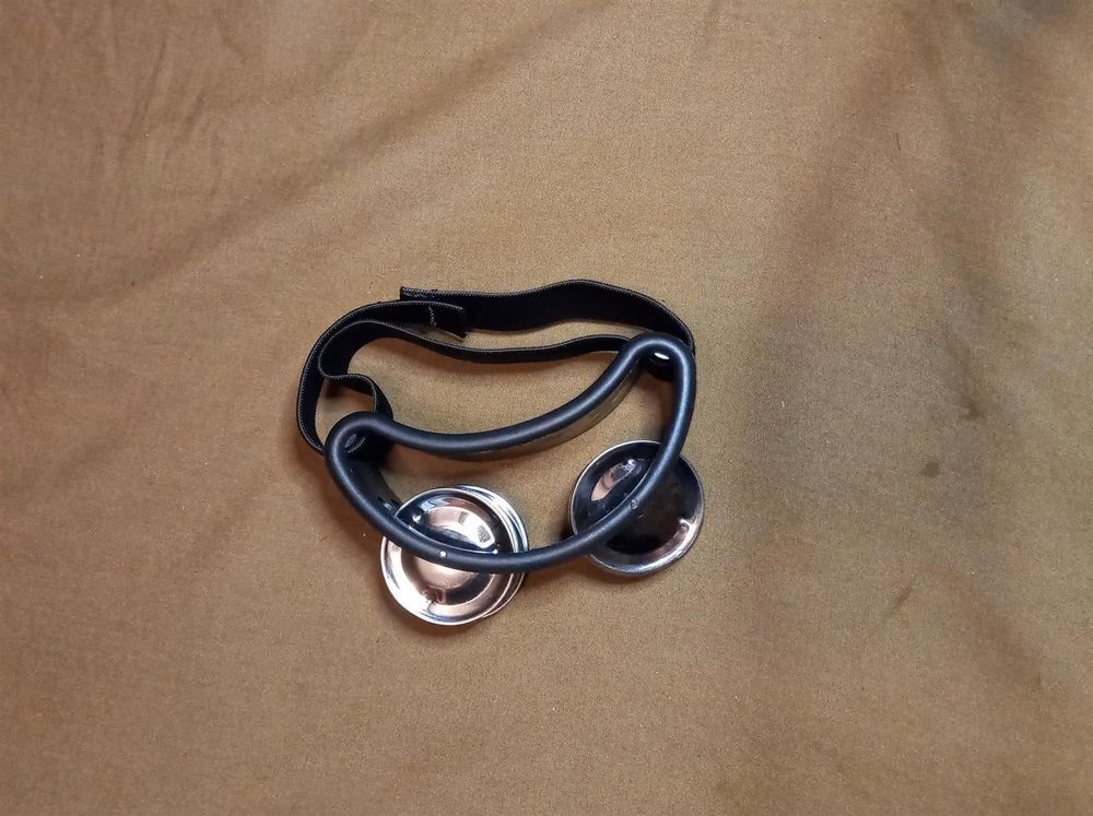 Trommel für Hand und Fuß - Tambour à main et pied (Neu und originalverpackt) in Bremblens für ...