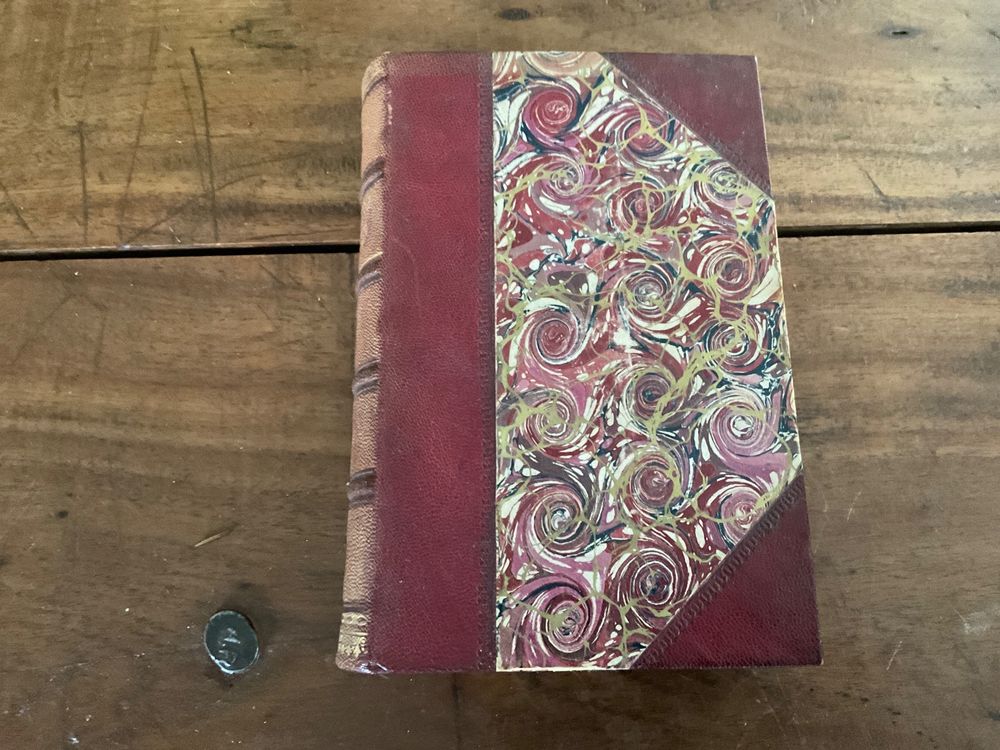 Livre ancien reliure cuir marbré, Ruskin, La Passion. (Gebraucht) in ...