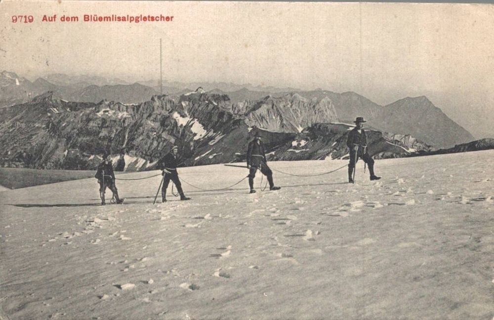 Bergsteiger, Seilschaft auf dem Blüemlisalpgletscher 1911 | Kaufen auf ...