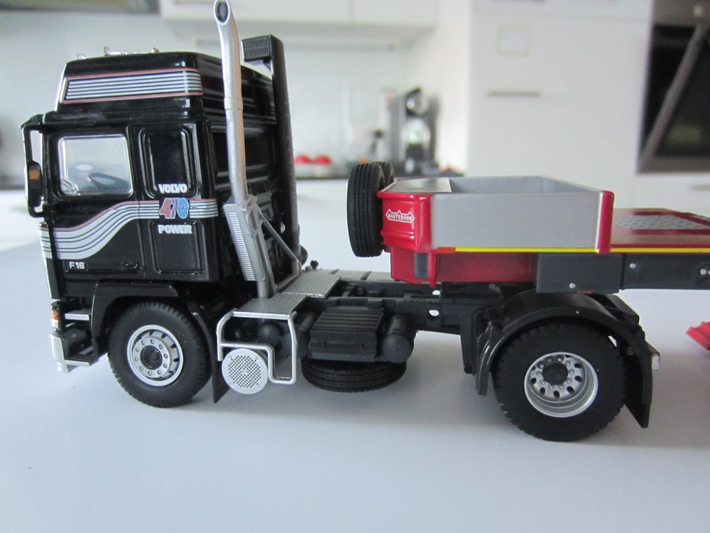 WSI NZG : VOLVO F16 mit Nooteboom Tieflader M 1:50 (Gebraucht) in lyss ...
