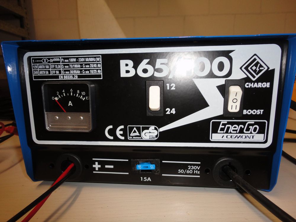 Batterieladegrät für Auto, Mofa usw. neuwertig (Neu (gemäss Beschreibung)) in für CHF 11 – mit ...