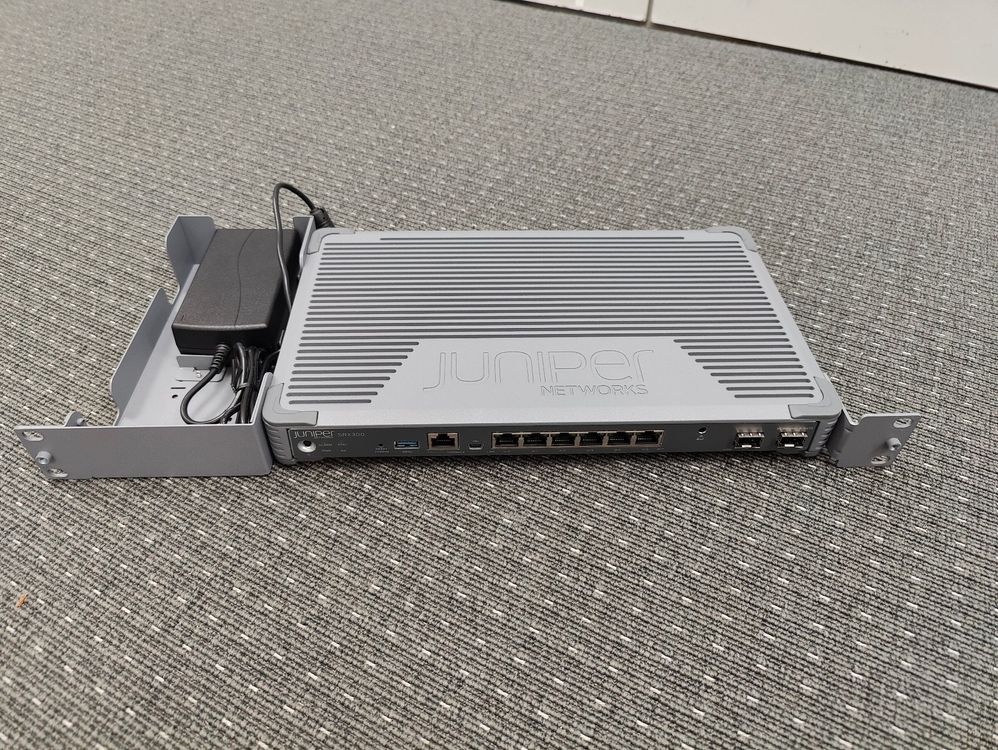 Juniper SRX300 Firewall/Router/VPN-Gateway (Gebraucht) in Volketswil ...