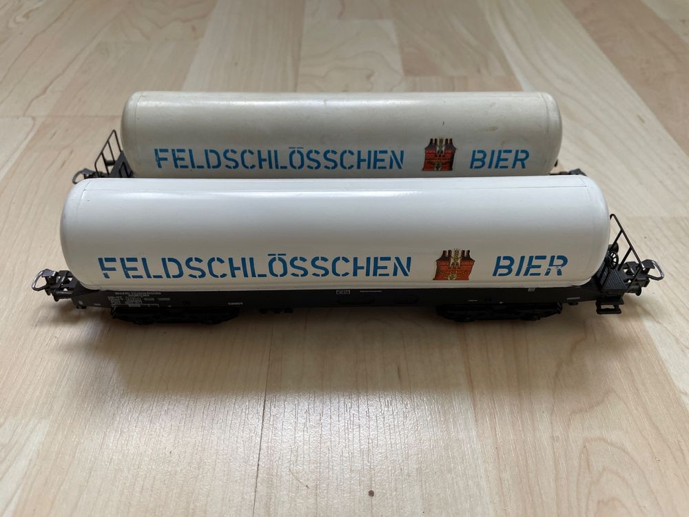 Zwei Märklin Kesselwagen 'FELDSCHLÖSSCHEN BIER' (4632) (Gebraucht) in ...