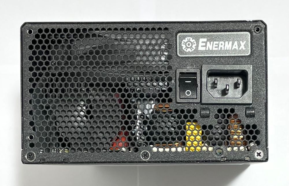 Netzteil Enermax 1350Watt EPM1350EWT Modular Platimax | Kaufen auf Ricardo