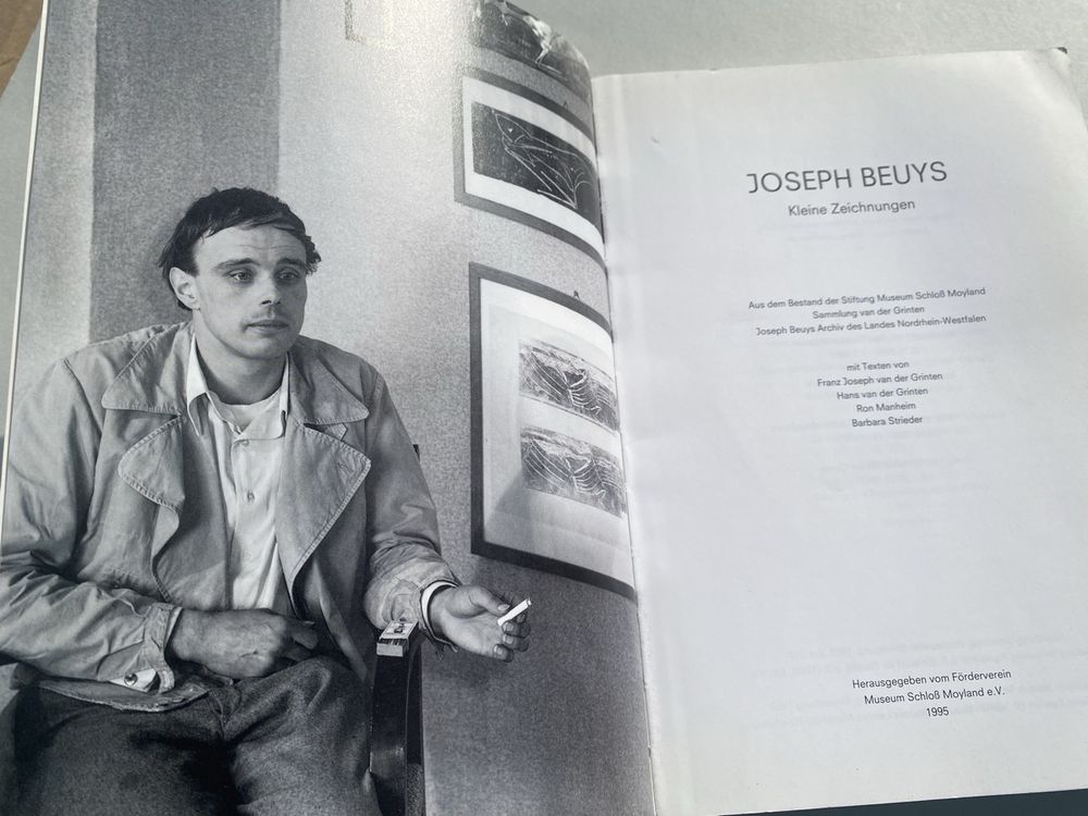 Joseph Beuys: Kleine Zeichnungen (Buch) (Gebraucht) in Zürich für CHF 32 – mit Lieferung auf ...