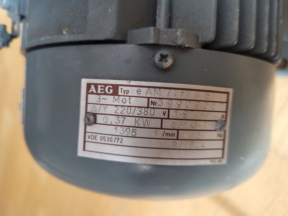 AEG Dreiphasen Elektromotor 4Pol (3Phasen/4 POLIG) | Kaufen auf Ricardo