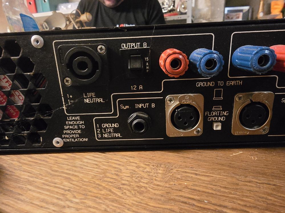 HK Audio Systems KW1.2 Endstufe Verstärker 2x 600W (D) (Gebraucht) in ...
