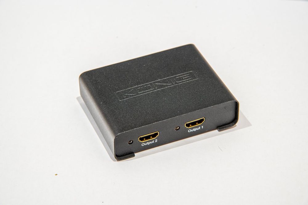 KN-HDMISPL10 - HDMI Splitter 2-Port, König (Gebraucht) in Suhr für CHF 29 – mit Lieferung auf ...