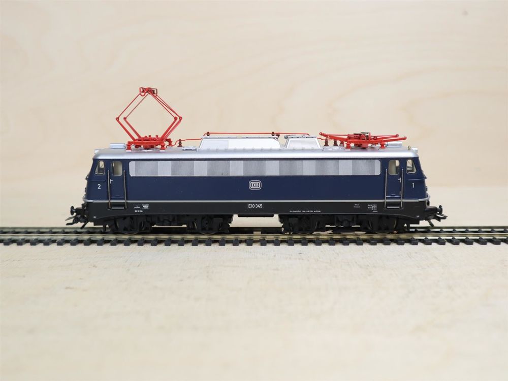 Märklin E-Lok BR 10 - MFX + Sound 39120 (Gebraucht) in Winterthur für ...