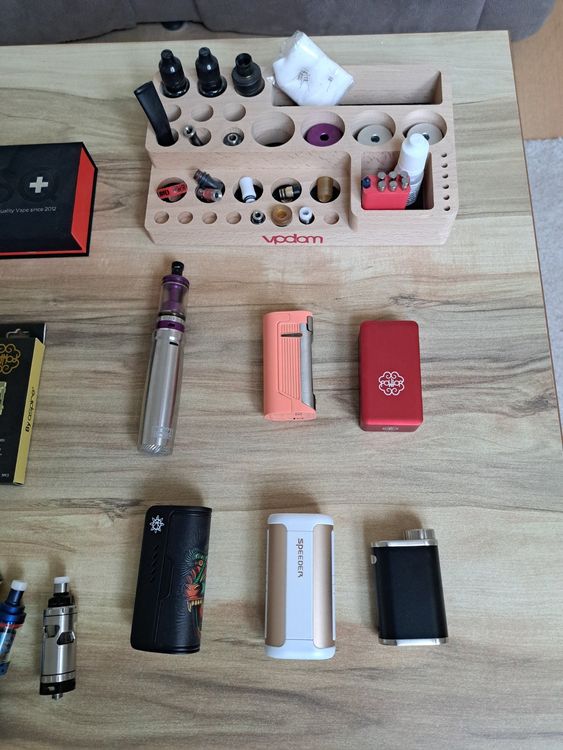 Komplette Sammlung E-Vapes mit viel Zubehör NP 2800.- (Gebraucht) in ...
