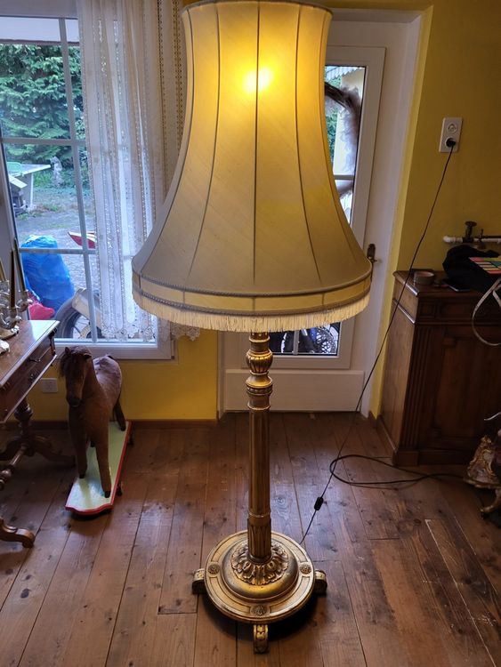 Antike Stehlampe | Kaufen auf Ricardo