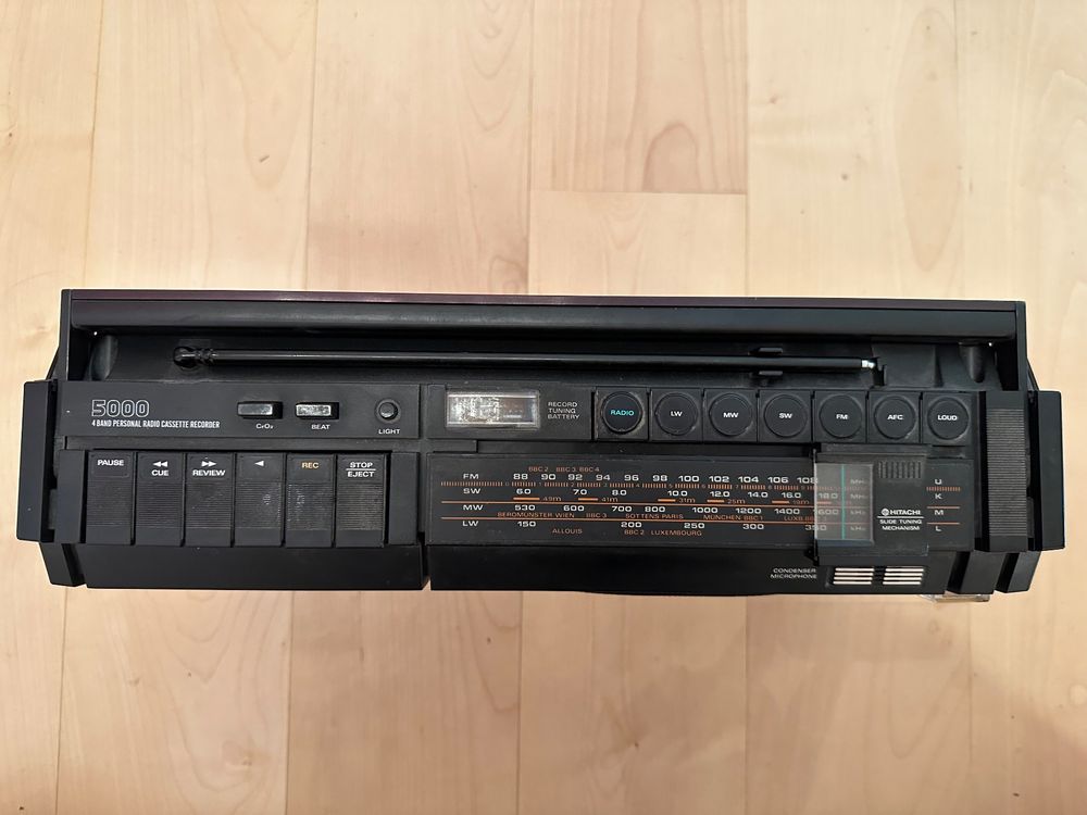 HITACHI TRK-5000 E Radio Kasettenrecorder | Kaufen auf Ricardo