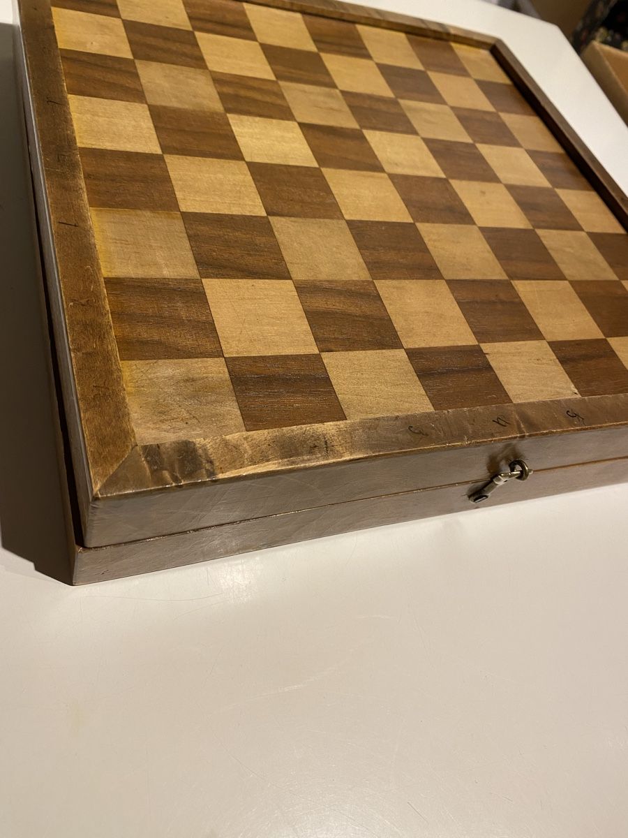 Antike Schach/Backgammon/Mühlebox inkl. Staunton Figuren etc (Gebraucht ...