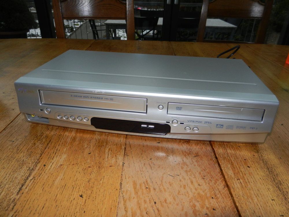 FUNAI VHS Video mit DVD Player | Kaufen auf Ricardo