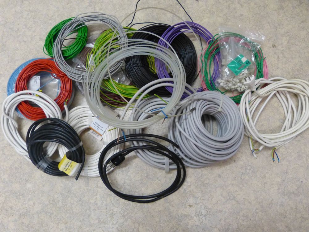 Installationsdrähte, 230V Kabel, Einzugsband und Brieden (Gebraucht) in ...