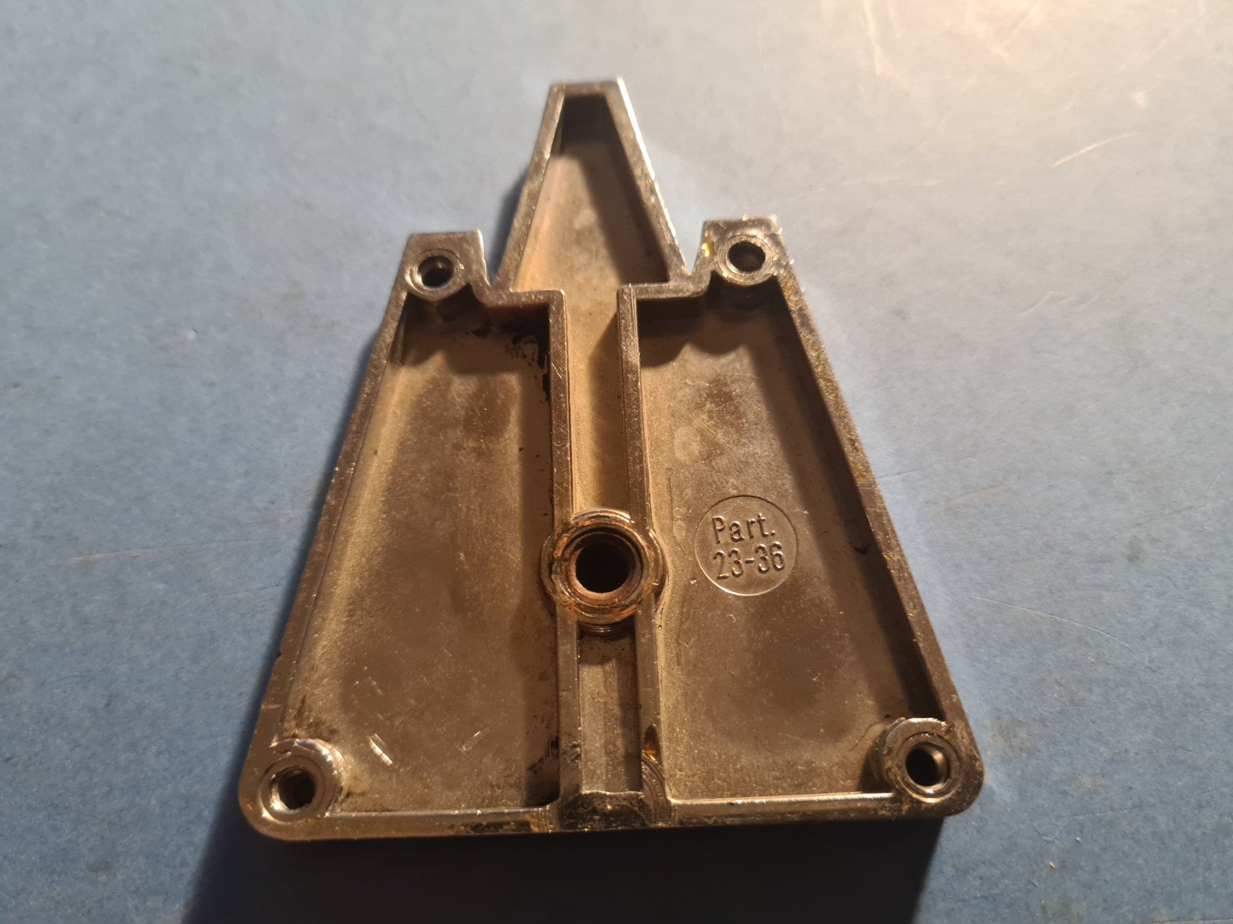 GENERAL MOTORS SUISSE BIENNE BADGE VINTAGE (D'occasion) à Bellevue pour ...