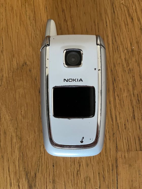 Nokia RM-76 (Defekt) in Thun für CHF 5 – mit Lieferung auf Ricardo kaufen