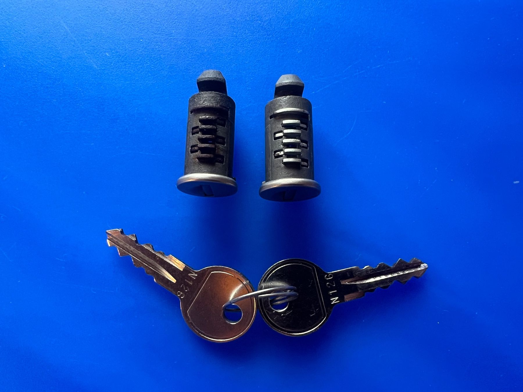 THULE ONE KEY SYSTEM - 2 x SCHLOSS + 2 x SCHLÜSSEL N126 (Gebraucht) in ...