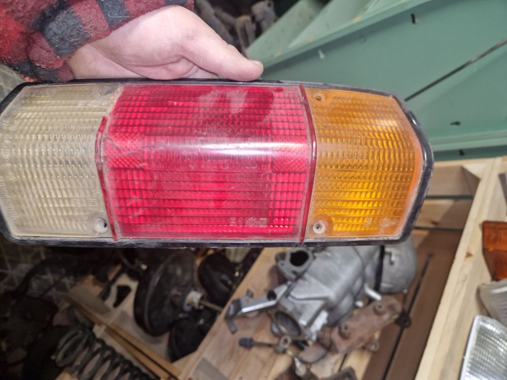 VW Caddy 1 Rückleuchten (Gebraucht) in Wilen für CHF 31 – mit Lieferung auf Ricardo kaufen