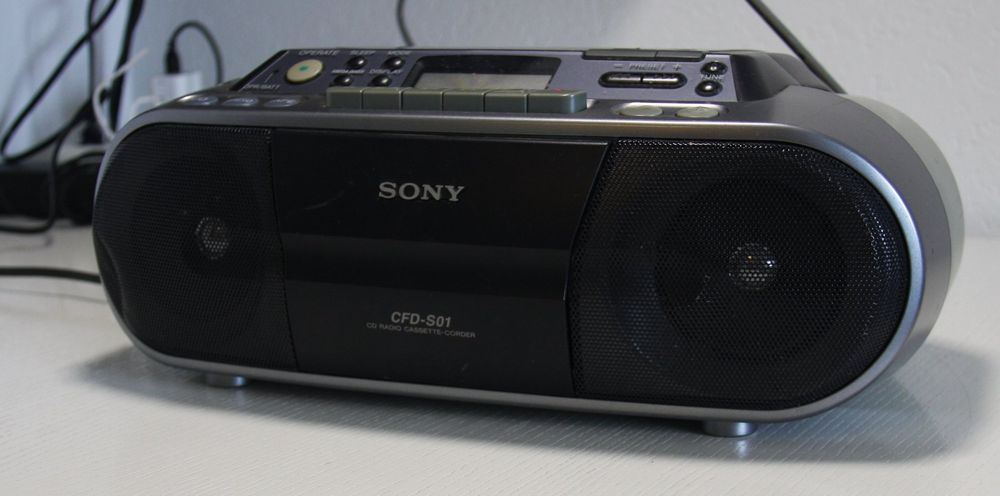 Sony CFD-S01 (Gebraucht) in Fisibach für CHF 15 – mit Lieferung auf ...