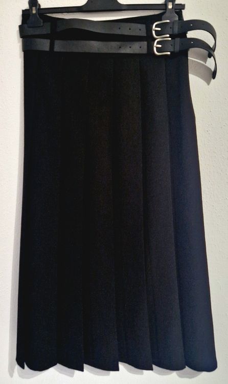 JUPE AVEC VISCOSE (Neu und originalverpackt) in Camorino für CHF 39 – mit Lieferung auf Ricardo ...