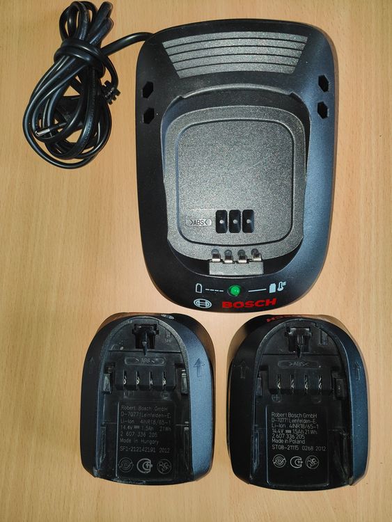 Bosch Ladegerät AL2215 CV + 2 Akkus 14.4V 1.5 Ah + Anleitung (Gebraucht ...