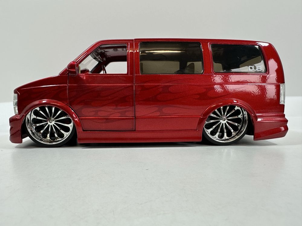 Chevrolet Astro Van 1:18, rot, Dub City by JADA TOYS (Gebraucht) in ...