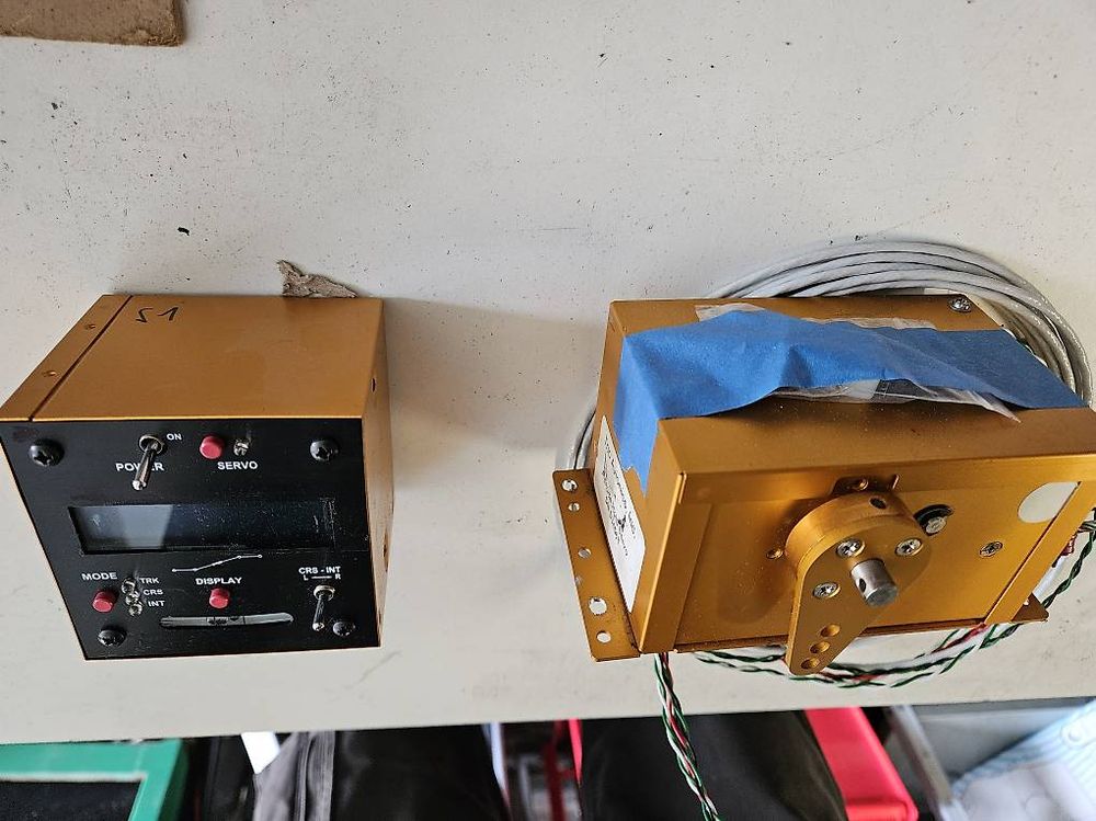 Trio Avionics Autopilot 1 Achse mit Gold Servo Preis VHB (Gebraucht) in ...