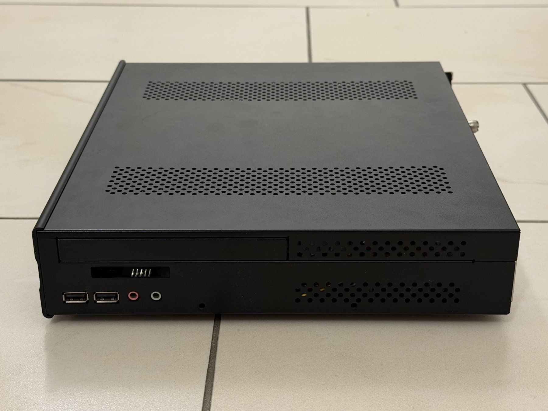 YunoHost Appliance für das SelfHosting von Web-Apps (Gebraucht) in ...