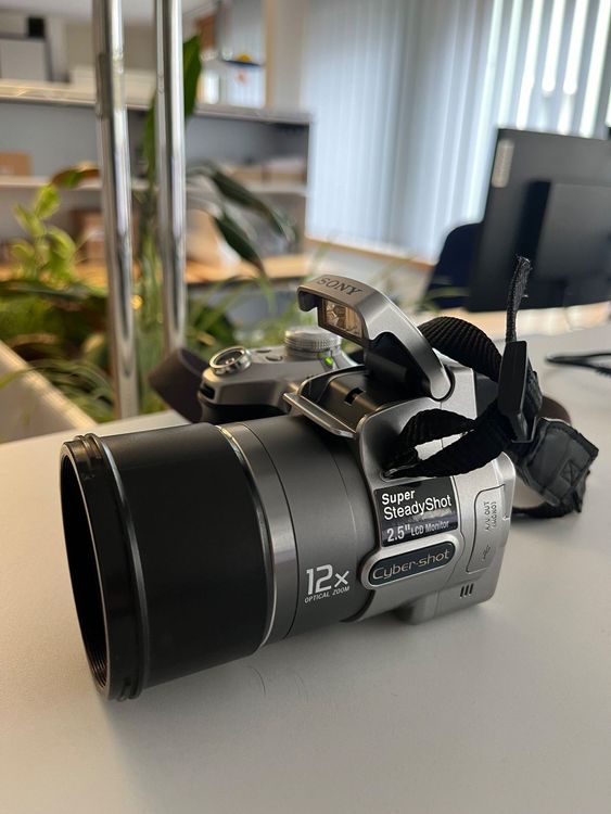 Sony - Super steady shot 5.1 megapixels (Defekt) in Arosa für CHF 5 ...