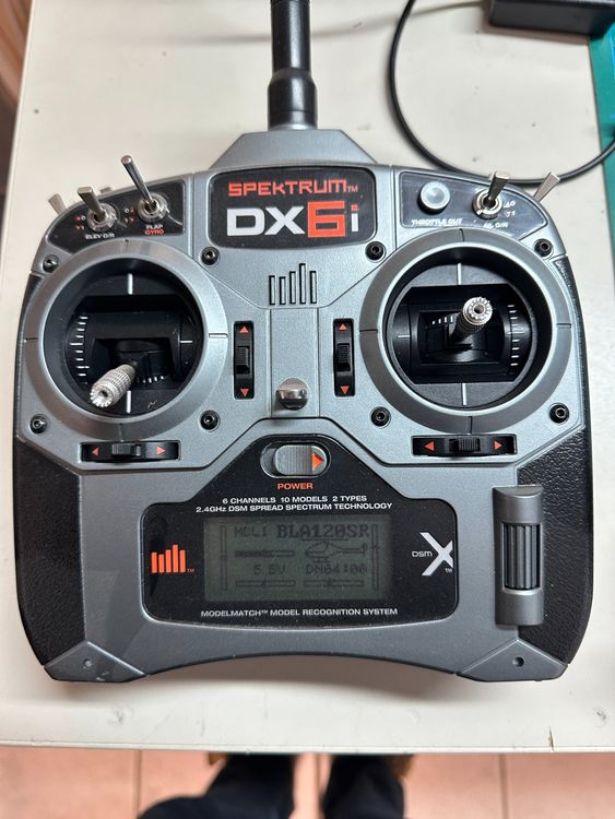 RC Fernsteuerung Spektrum DX 6i | Kaufen auf Ricardo