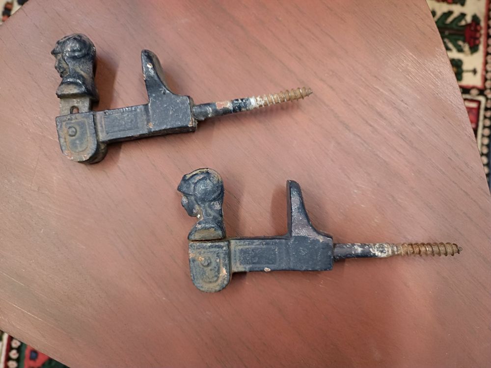 1 Paar antike Fensterladenhalter (Gebraucht) in Zofingen für CHF 23 – mit Lieferung auf Ricardo ...