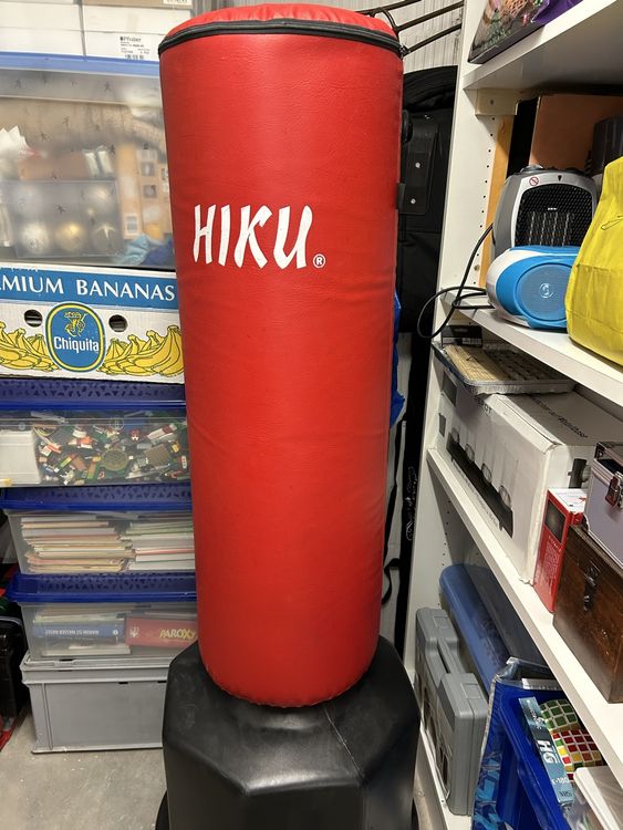 HIKU Standboxsack, roter Boxsack, guter Zustand (Gebraucht) in Wabern ...