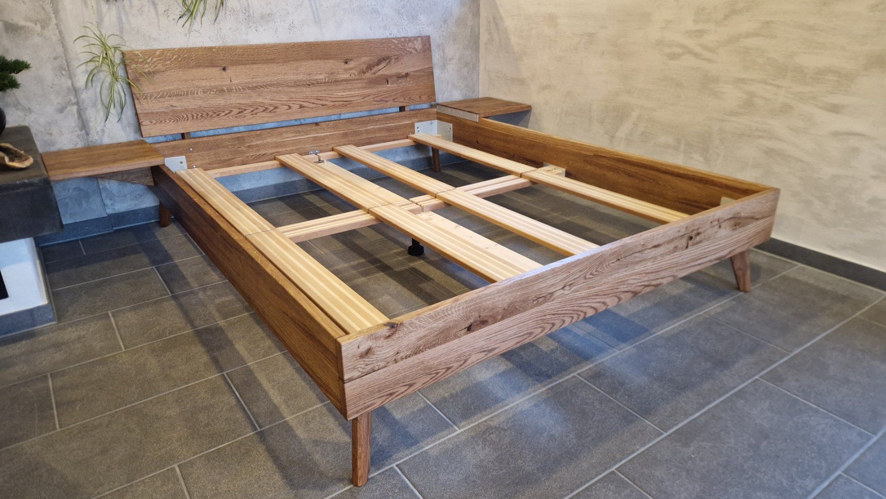 Hüsler Nest Inhalt 160 x 200 cm und Bettrahmen (Gebraucht) in ...