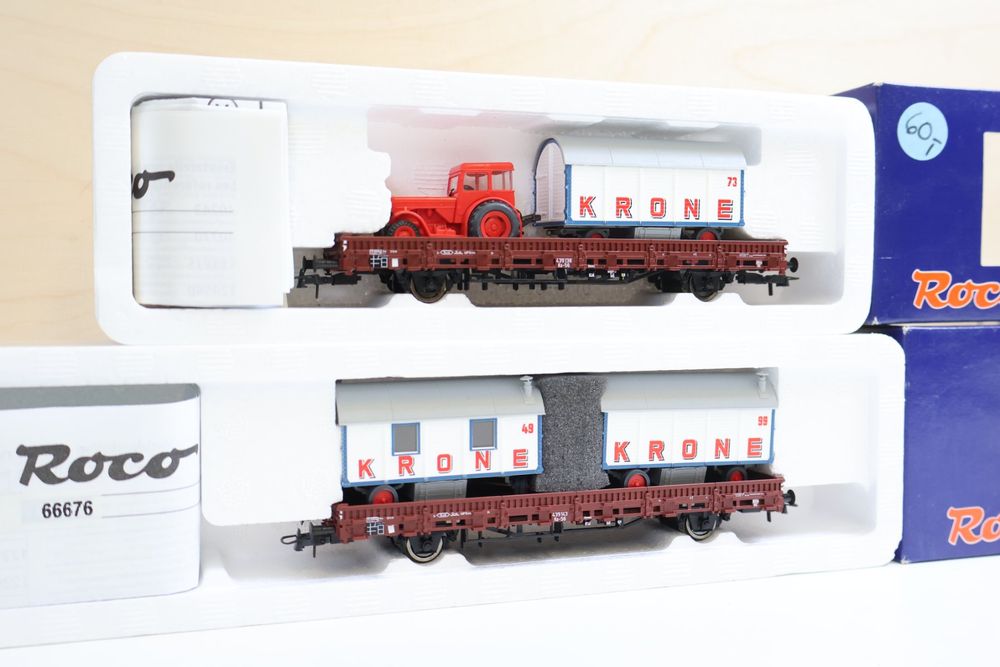 Roco 2 x Zirkus-Transportwagen Set 66676/66677 NP: 178.- | Kaufen auf ...