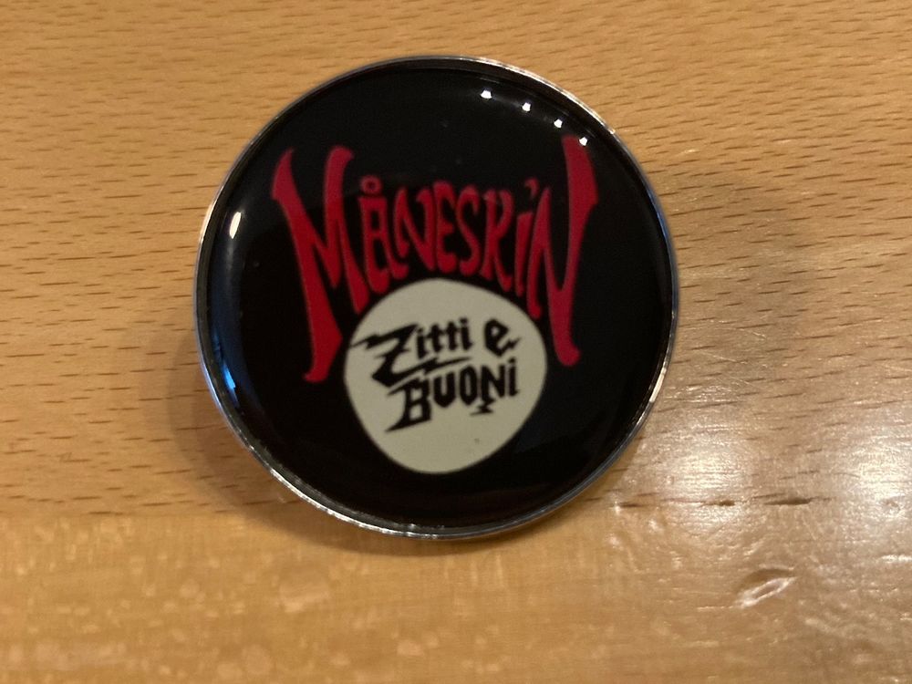 Maneskin Pin Anstecker Punk Metal Rock Band (Neu (gemäss Beschreibung ...