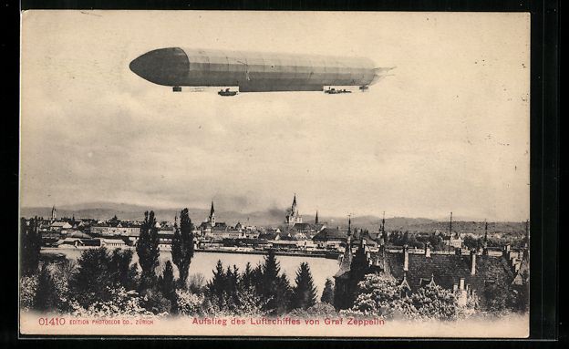 AK Zeppelin-Luftschiff über einer Stadt | Kaufen auf Ricardo