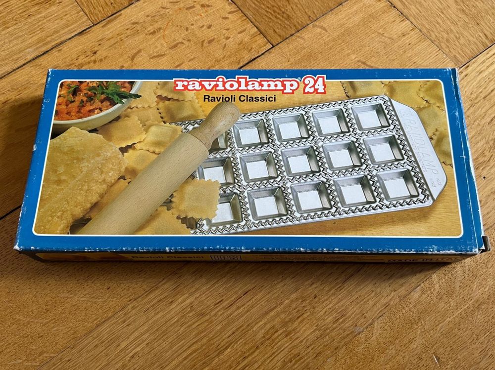 Ravioliform Raviolamp 24 Ravioli Eckig (Neu (gemäss Beschreibung)) in ...