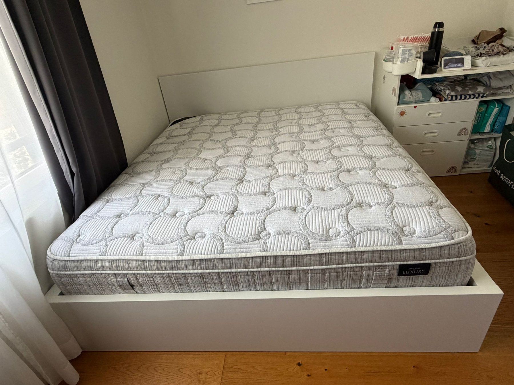 IKEA Malm Bett mit Lattenrost und Matratze (180x200cm) (Gebraucht) in ...