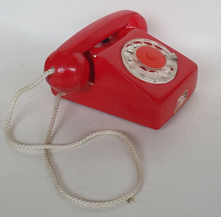 rotes Holz TELEFON von BRIO (Gebraucht) in Neerach für CHF 14 – mit ...