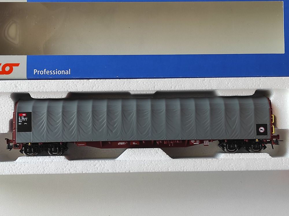 Schiebeplanenwagen Rilns 4 Achsig der SBB von Roco H0 (Neu und ...